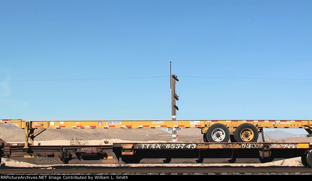 WB Intermodal Frt at Erie Passing Siding NV -90